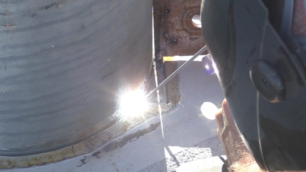 Raising Sails – Part 6 – Welding in the Mast | SV Seeker