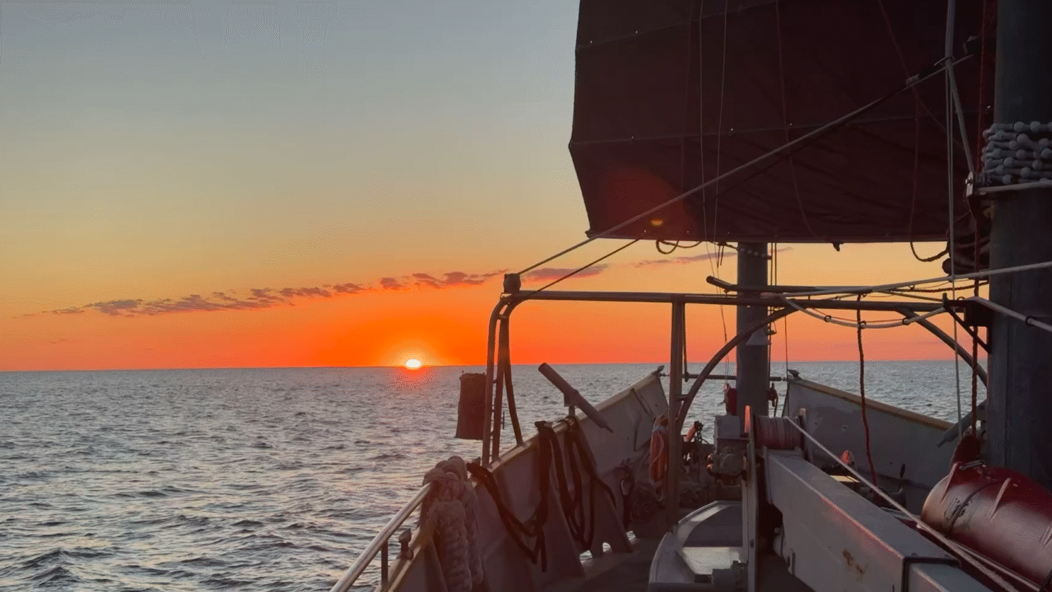 SV Seeker | SV Seeker: The Boat the Internet Built