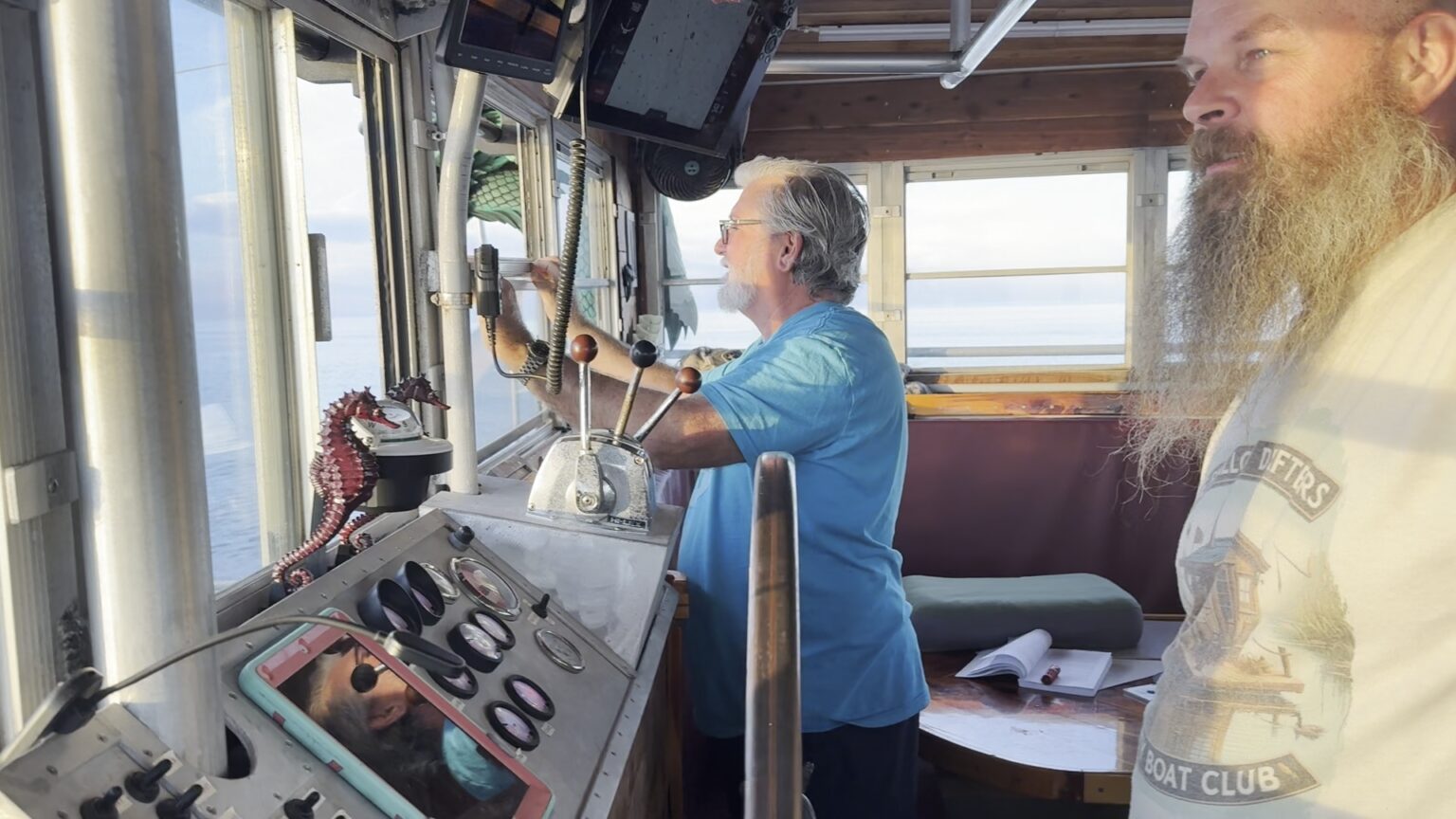 SV Seeker | SV Seeker: The Boat the Internet Built